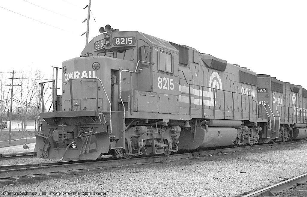 CR GP38-2 8215